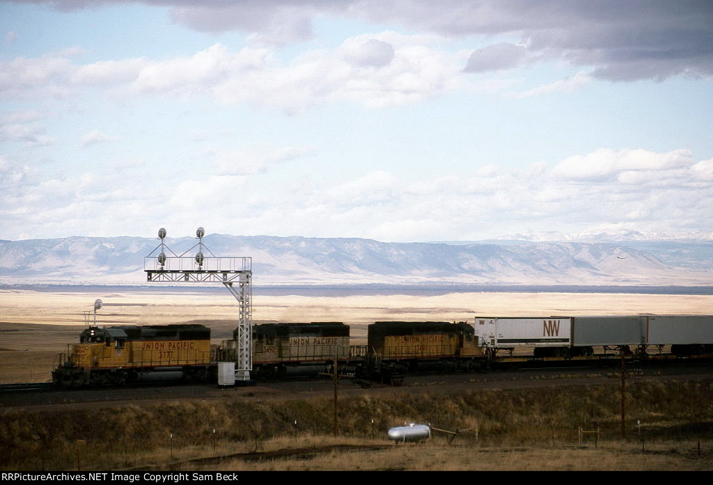 UP 3777, 3490, and 3481